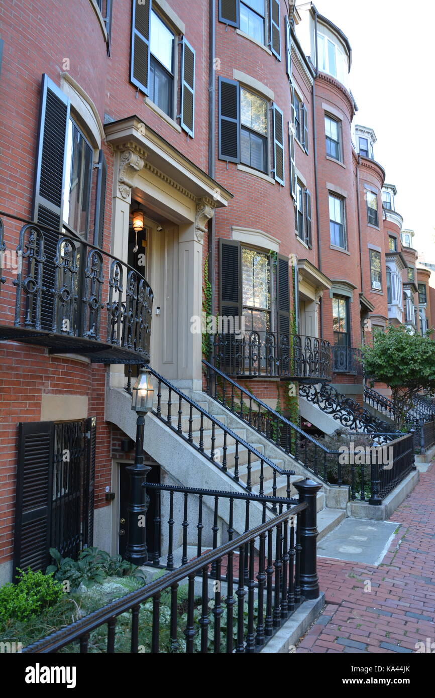 Brick Federal and Victorian Bow fronted Row Houses and historic hotels ...