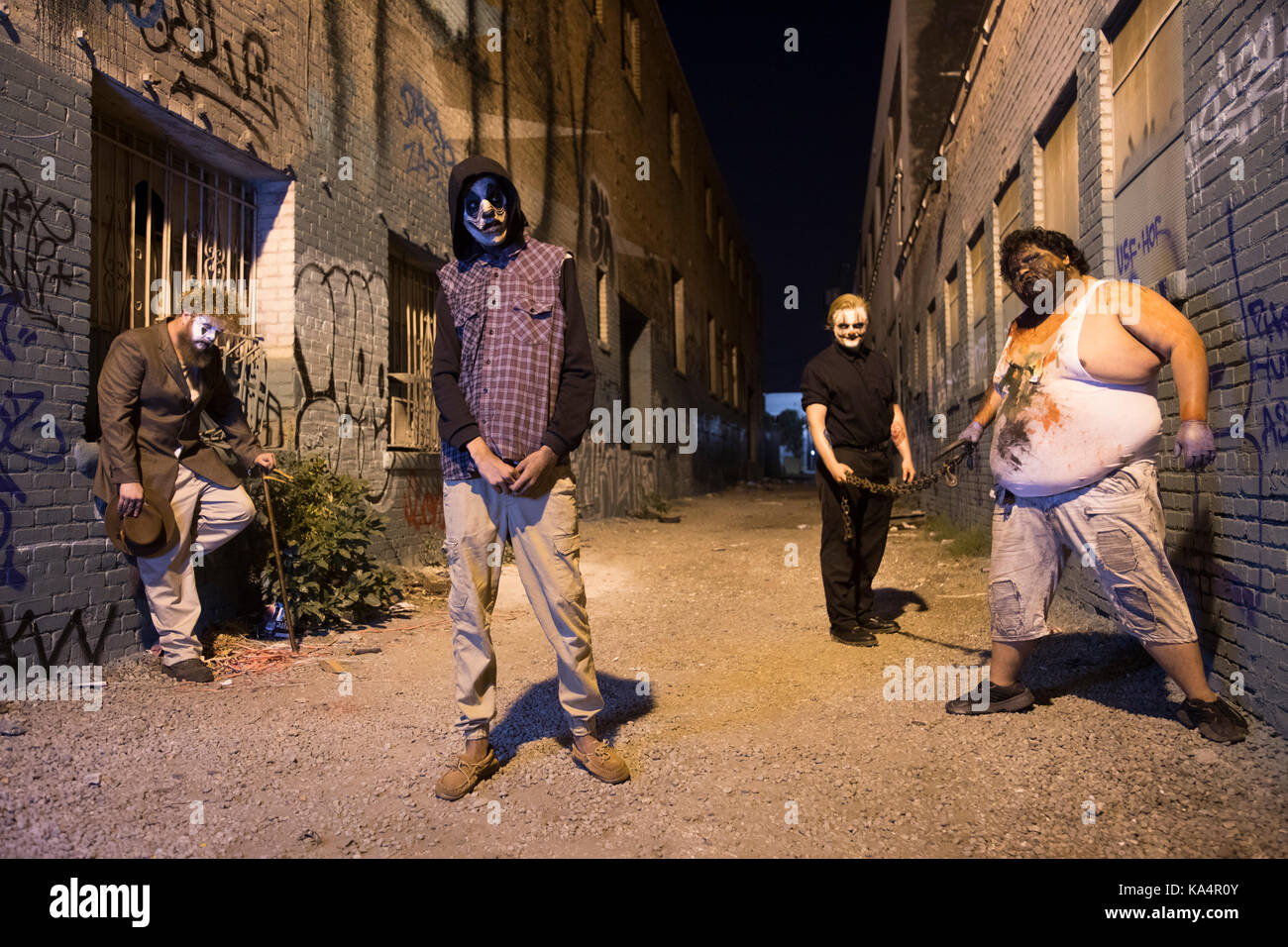 Horror scene in an alley, Downtown Los Angeles Street Happening, Los ...