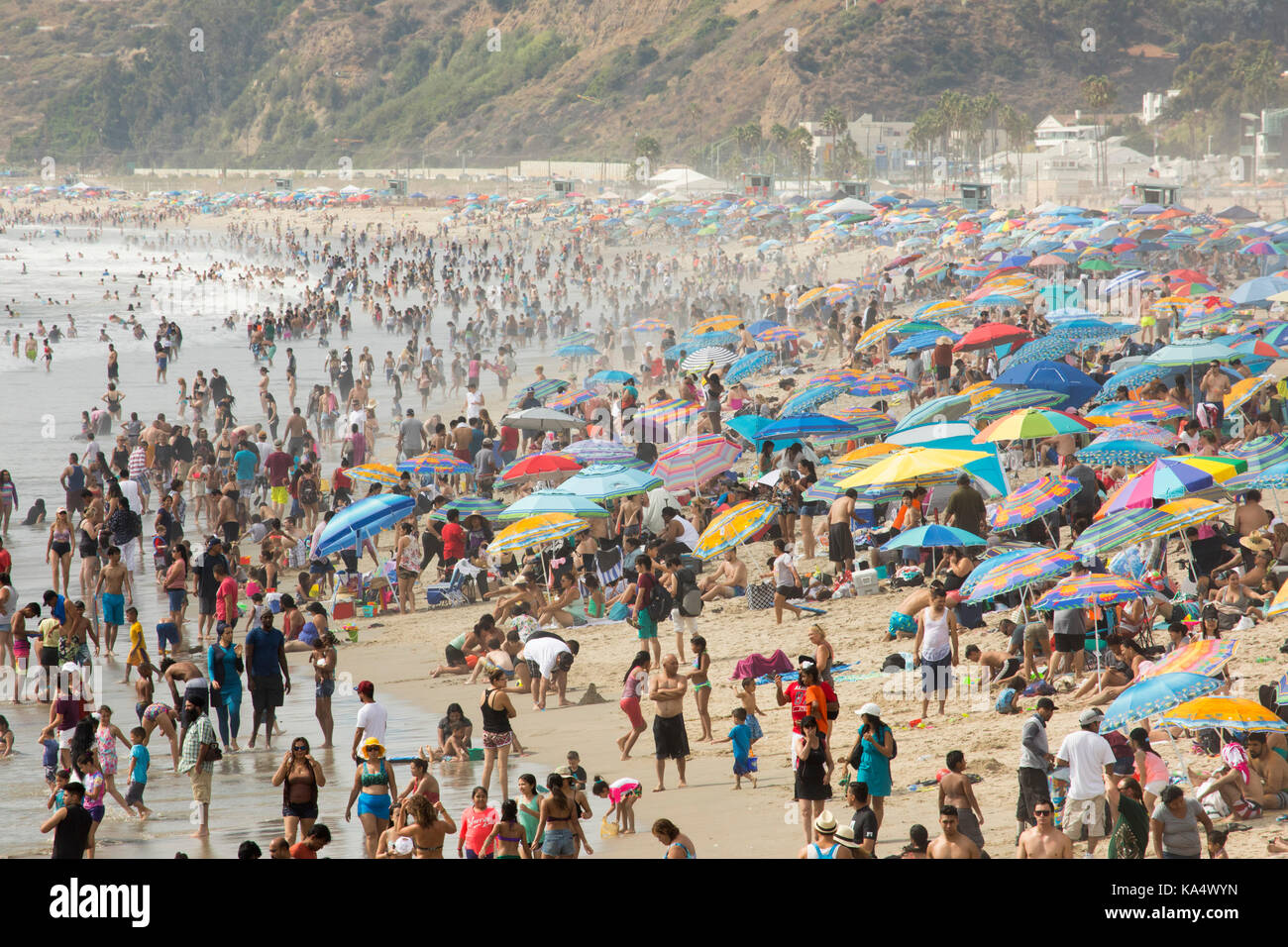 Crowds on beach, Labor Day 2017, Santa Monica, Los Angeles, California ...
