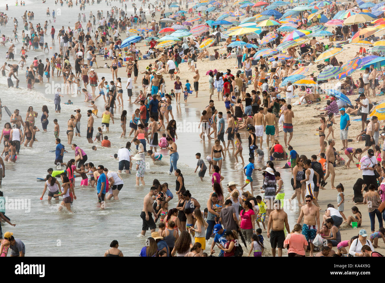 Crowds on beach, Labor Day 2017, Santa Monica, Los Angeles, California ...