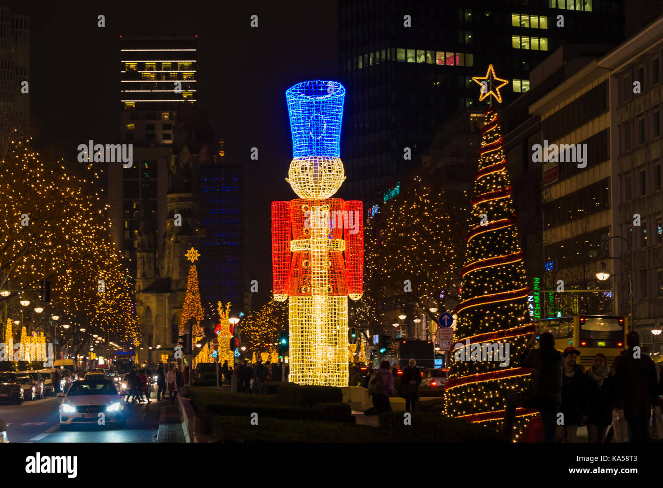Christmas celebrations with decoration and lighting. beautiful ...