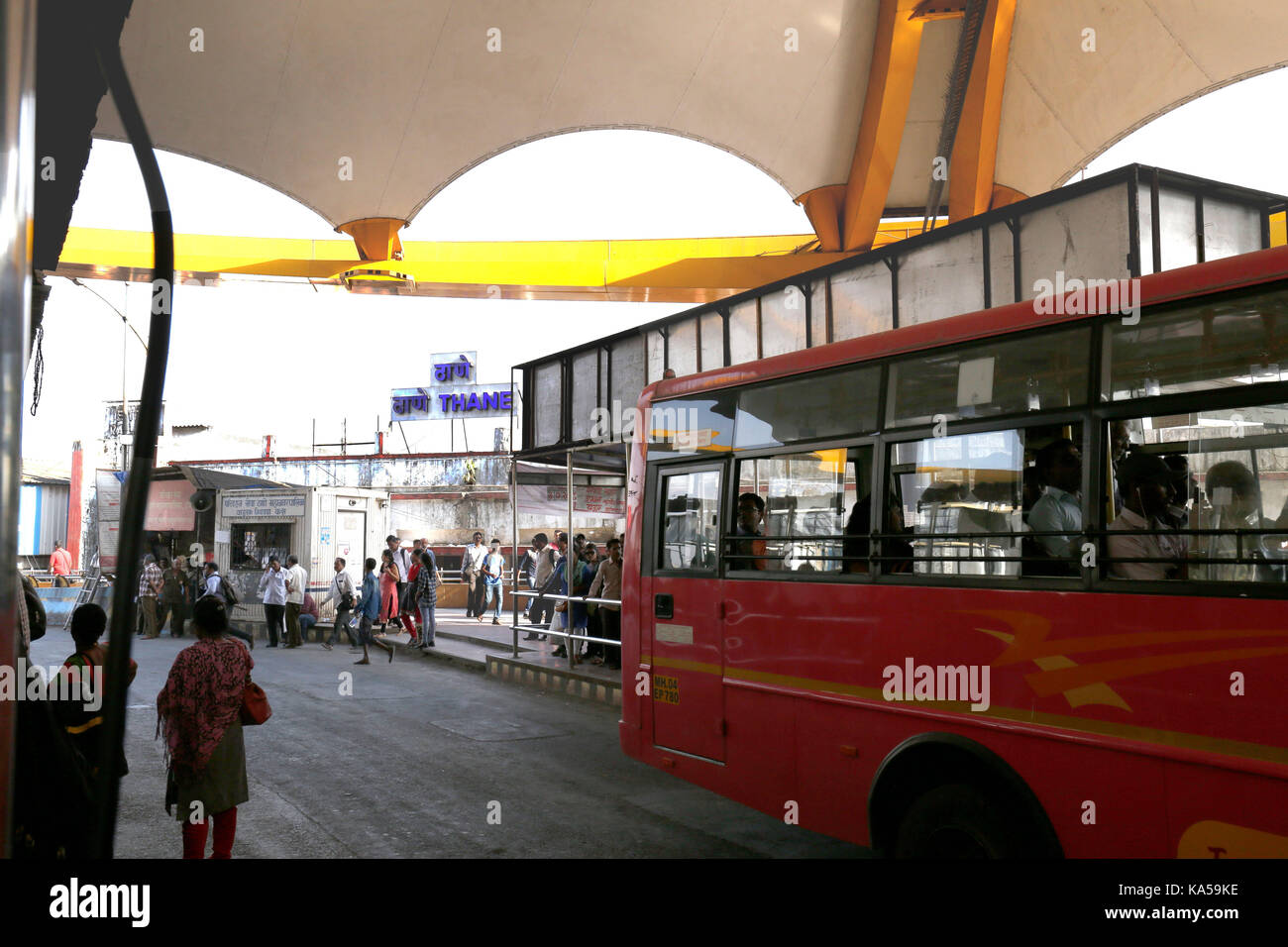 Bus stop bombay maharashtra india hi-res stock photography and images ...
