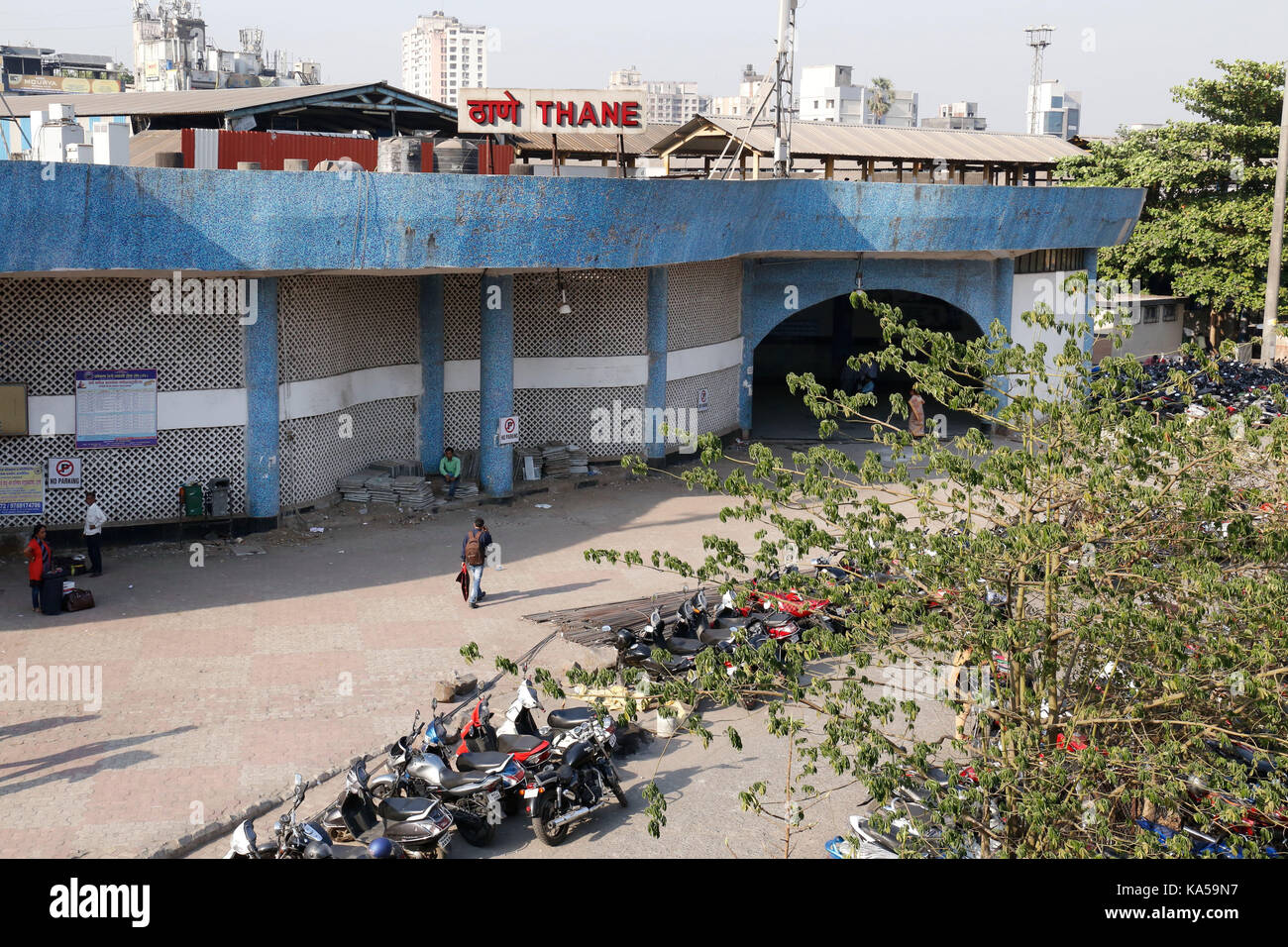thane railway station, mumbai, maharashtra, India, Asia Stock Photo - Alamy
