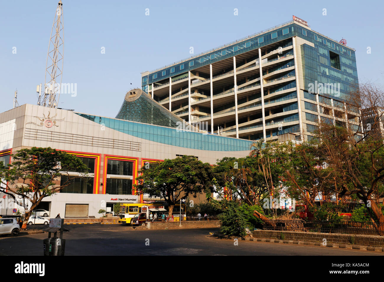 big bazaar mall opposite vashi railway station, Navi Mumbai ... big bazaar mall opposite vashi railway station, Navi Mumbai ...
