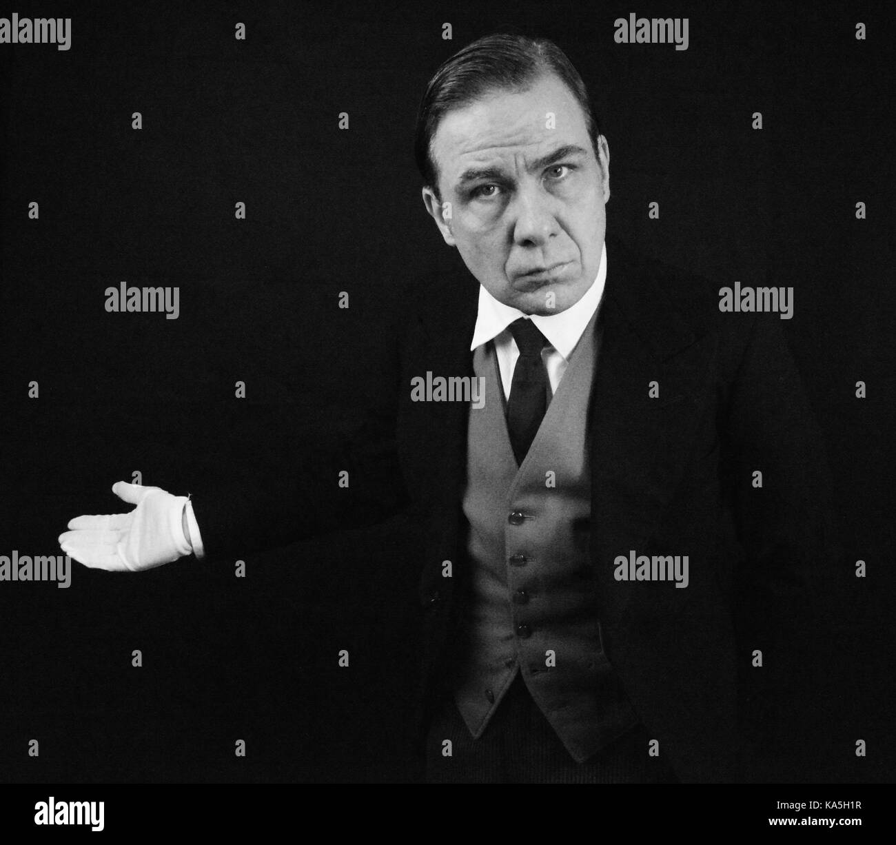 Jeeves butler hi-res stock photography and images - Alamy