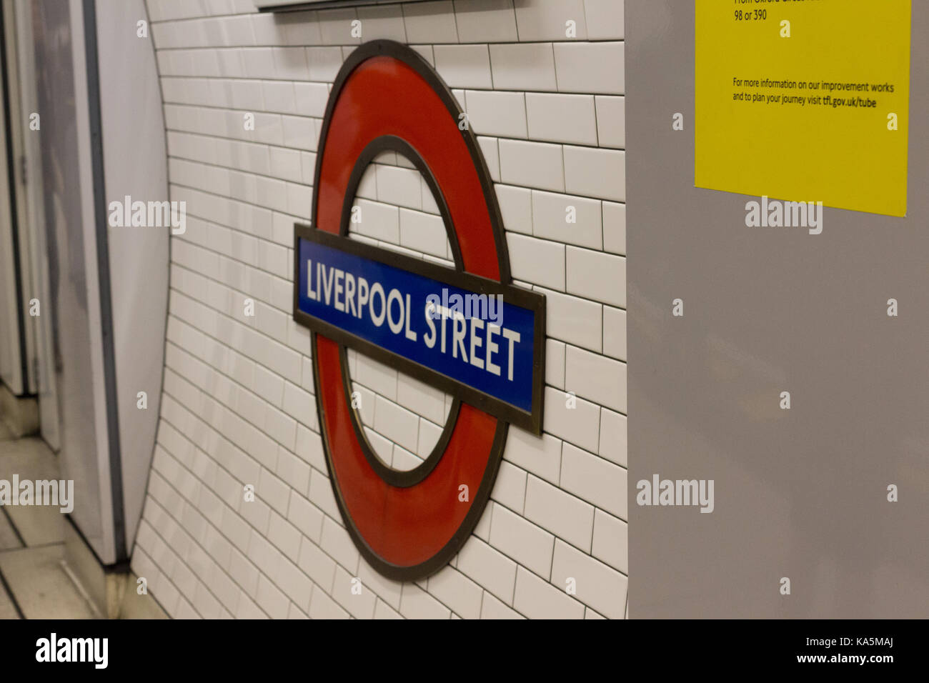 Liverpool street underground station sign hi-res stock photography and ...