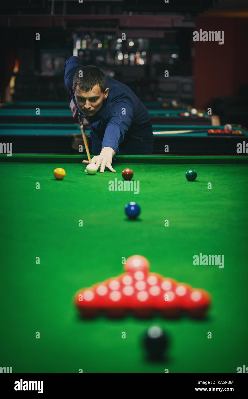 Snooker shot hi-res stock photography and images - Alamy