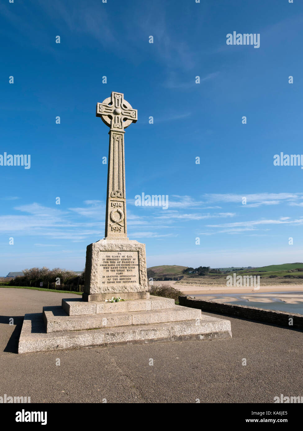 War memorial, Padstow, Cornwall, England, UK Stock Photo - Alamy