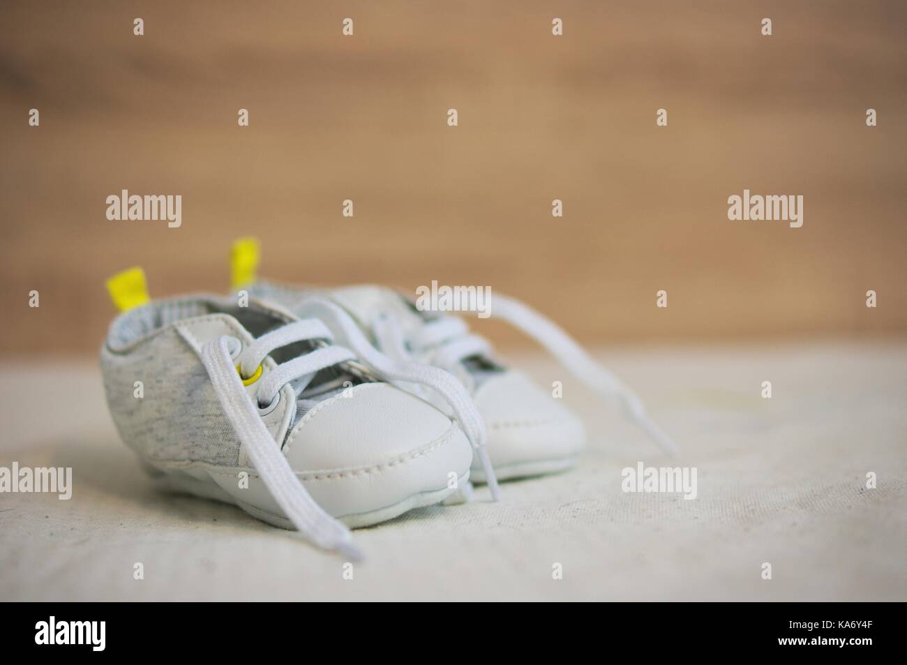 Child shoe store hi-res stock photography and images - Alamy