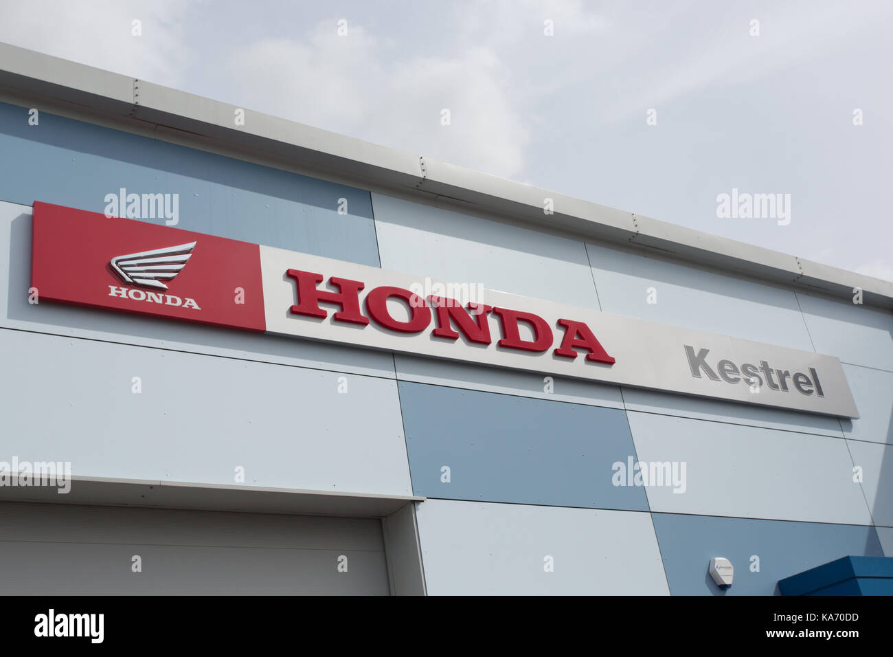 Honda logo sign hi-res stock photography and images - Alamy