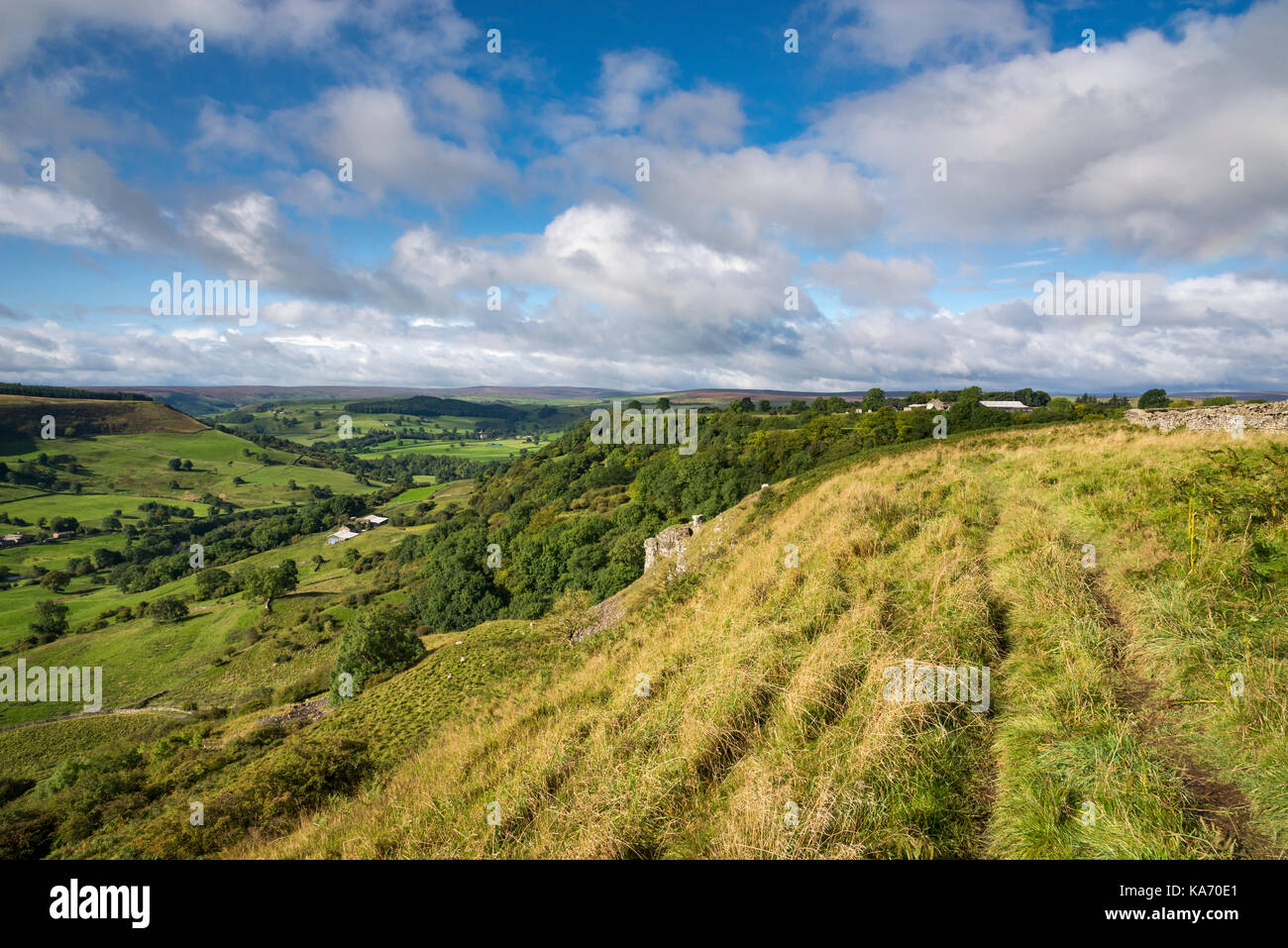 View from Whitcliff Scar near Richmond, Swaledale, North Yorkshire ...