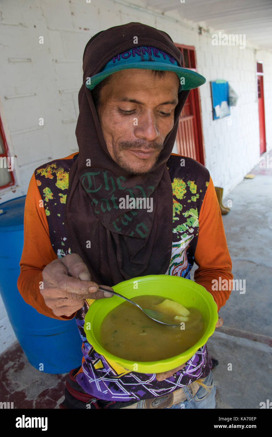 Colombian people eating hi-res stock photography and images - Alamy