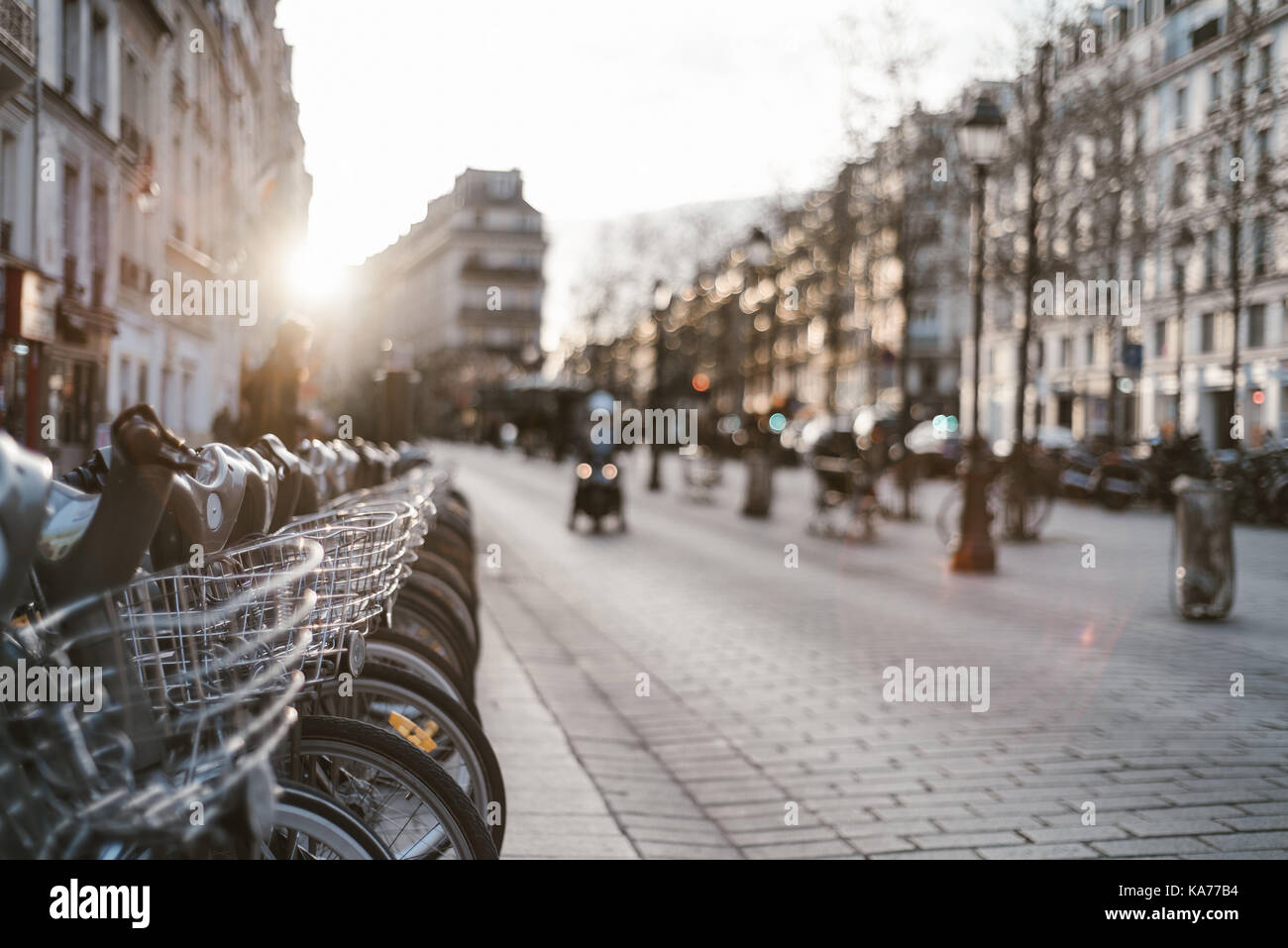 Paris skyscape hi-res stock photography and images - Alamy