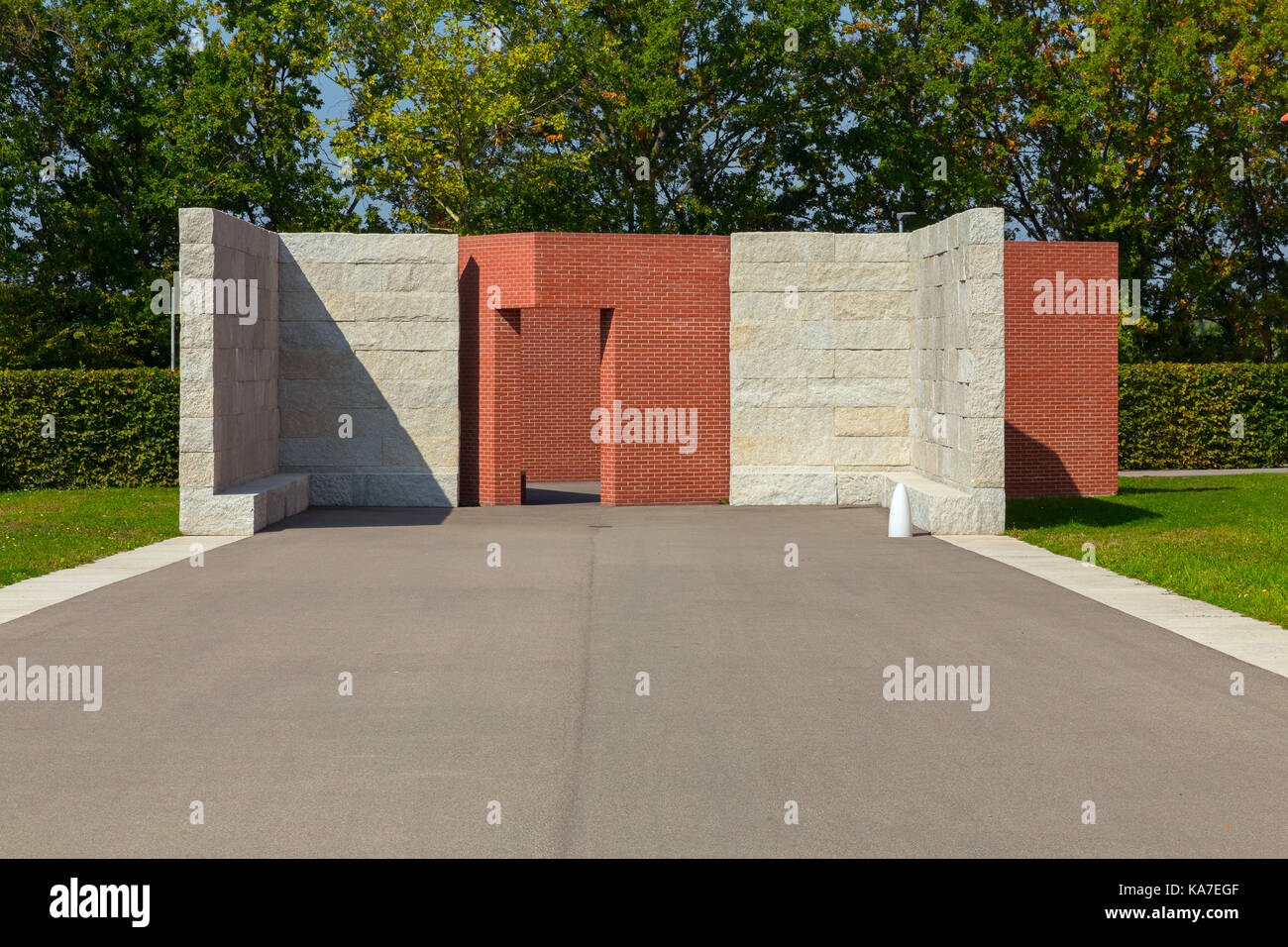 Álvaro-Siza work The promenade with “open rooms” at the Vitra Campus ...
