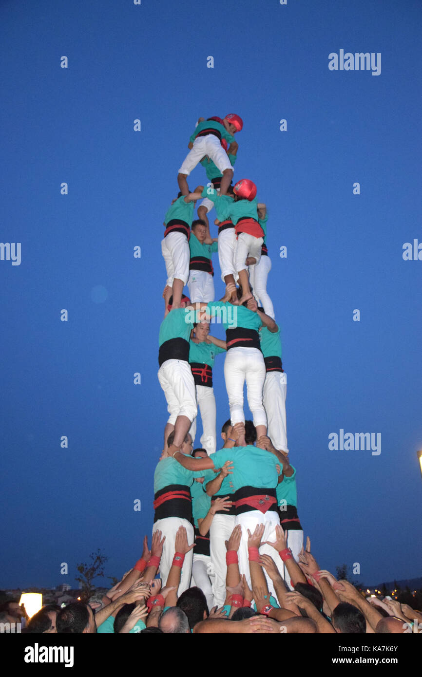 Human towers hi-res stock photography and images - Alamy