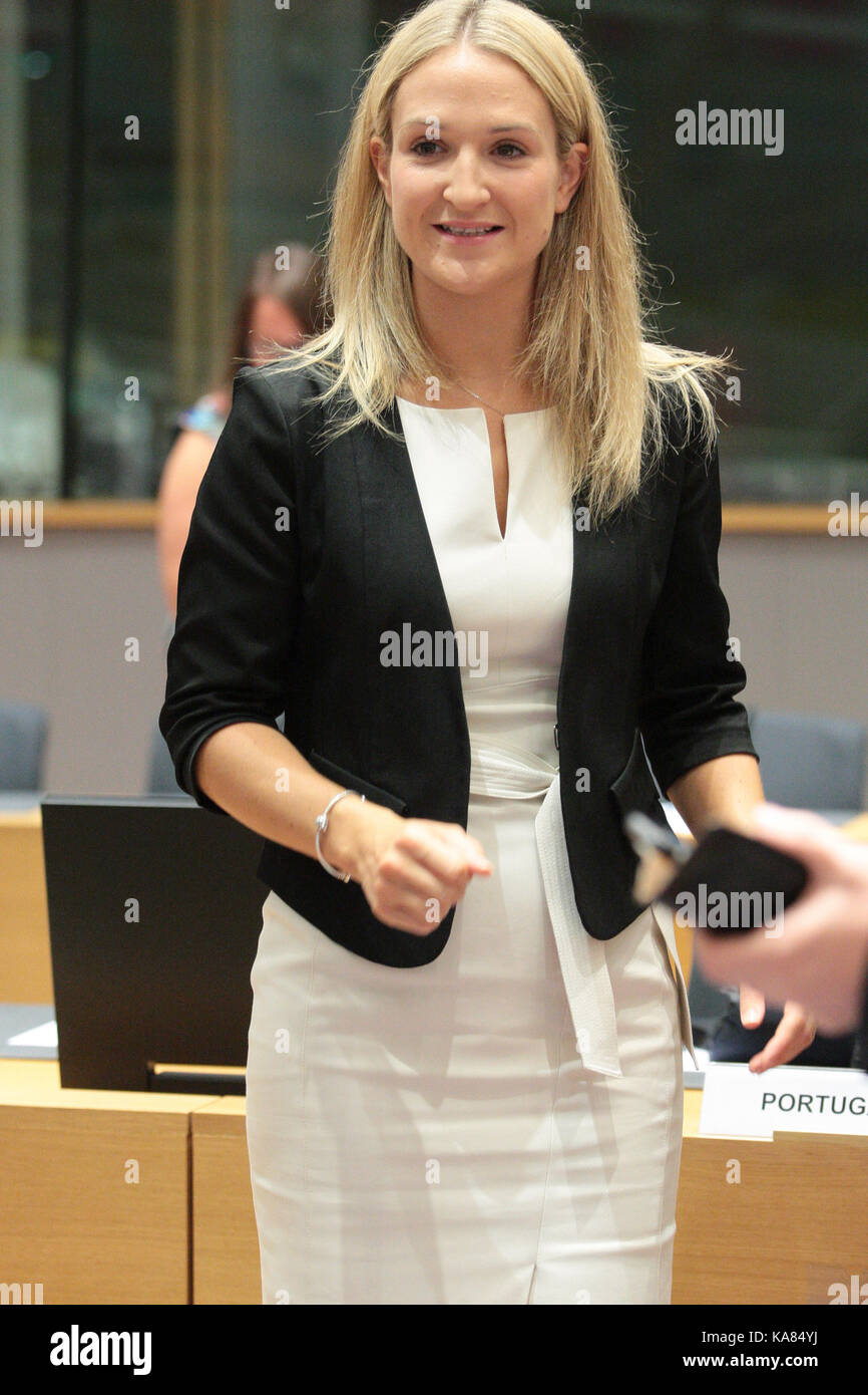 Helen cavallo hi-res stock photography and images - Alamy