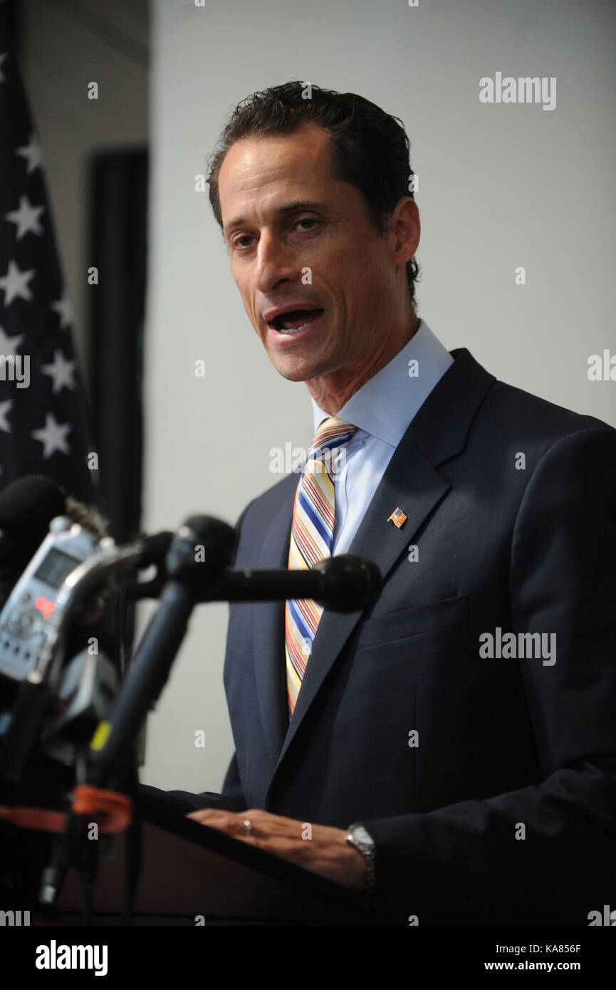 ***FILE PHOTO*** U.S. Rep. Anthony Weiner (D-NY) announces his ...