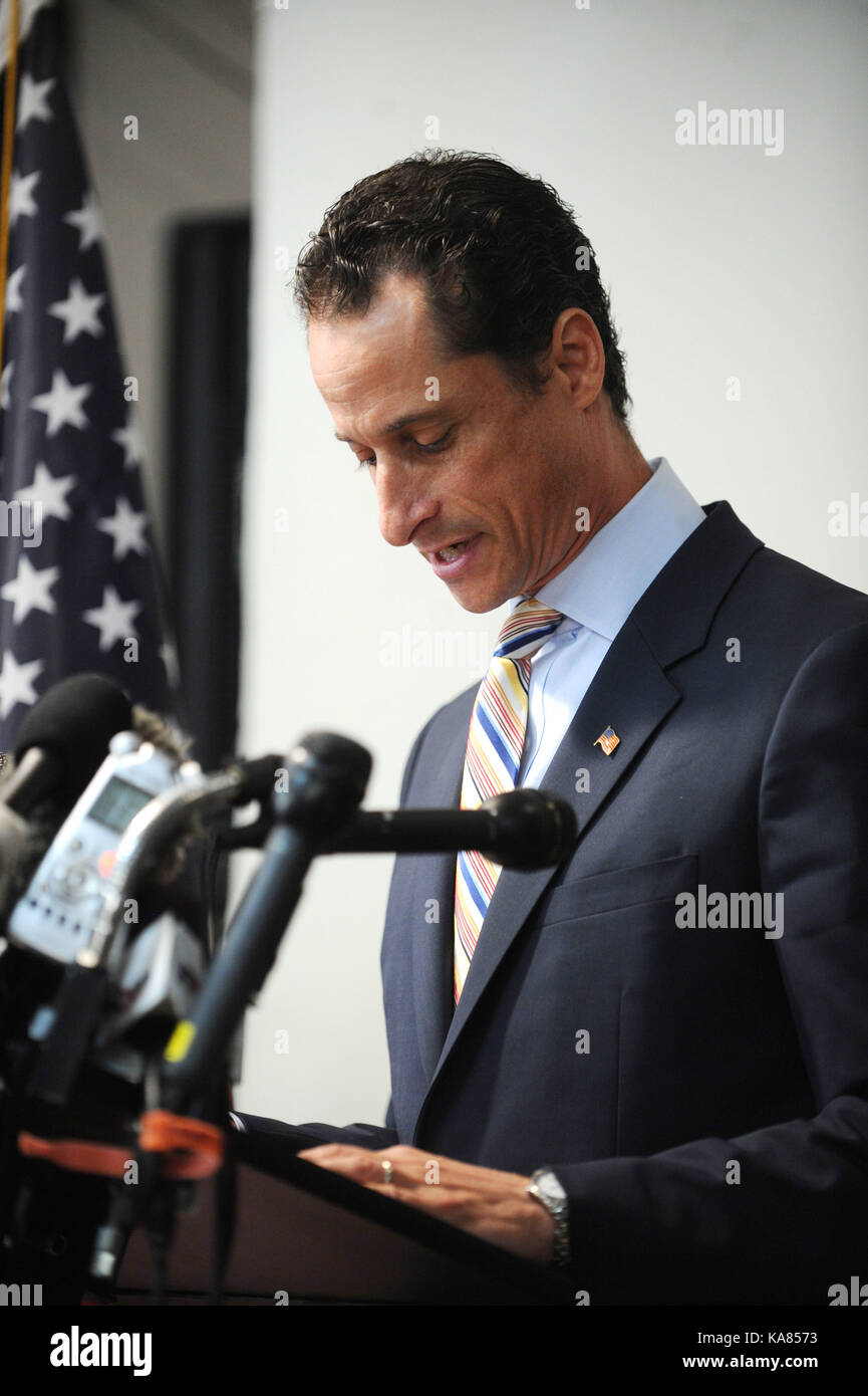 ***FILE PHOTO*** U.S. Rep. Anthony Weiner (D-NY) announces his ...
