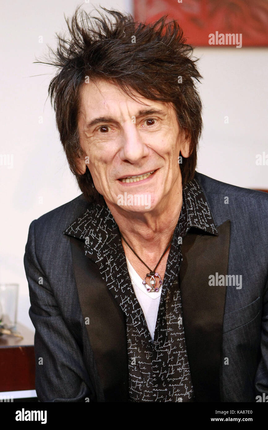 The guitarist of the British band The Rolling Stones, Ronnie Wood, who ...