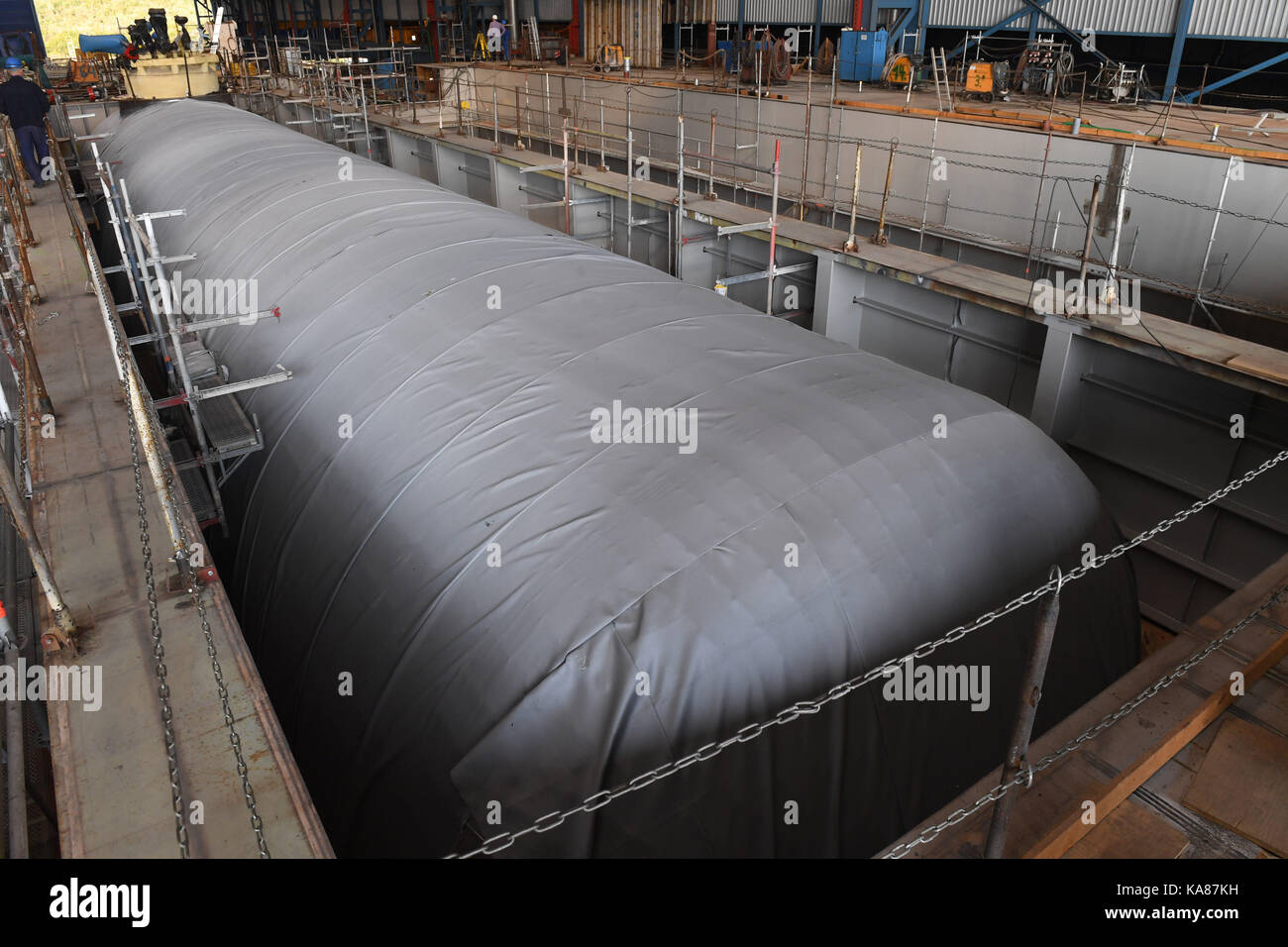 Engine completion hi-res stock photography and images - Alamy