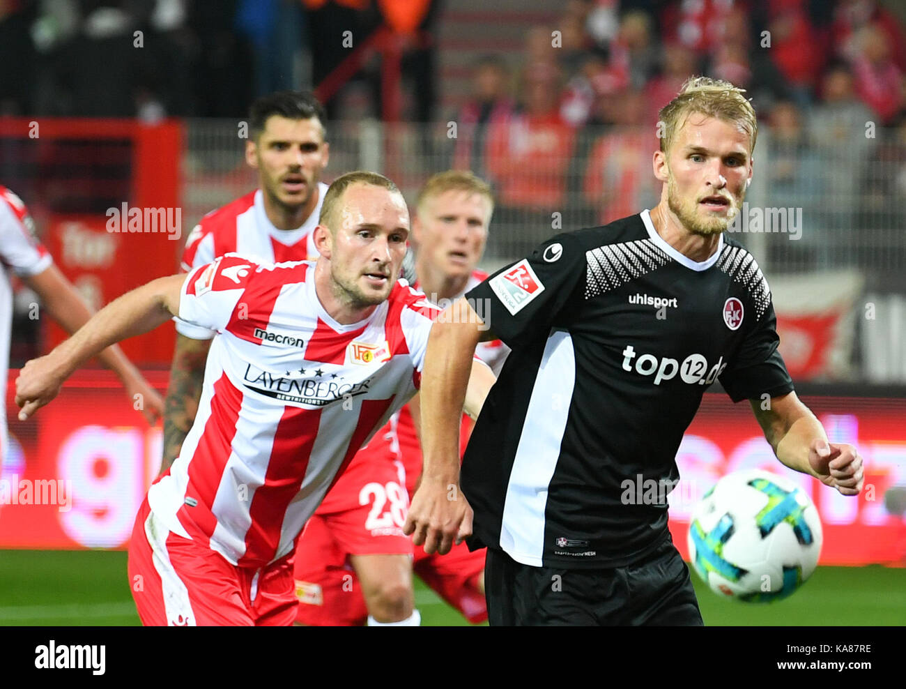 Berlin's Toni Leistner (L) and Kaiserslautern's Sebastian Andersson vie ...