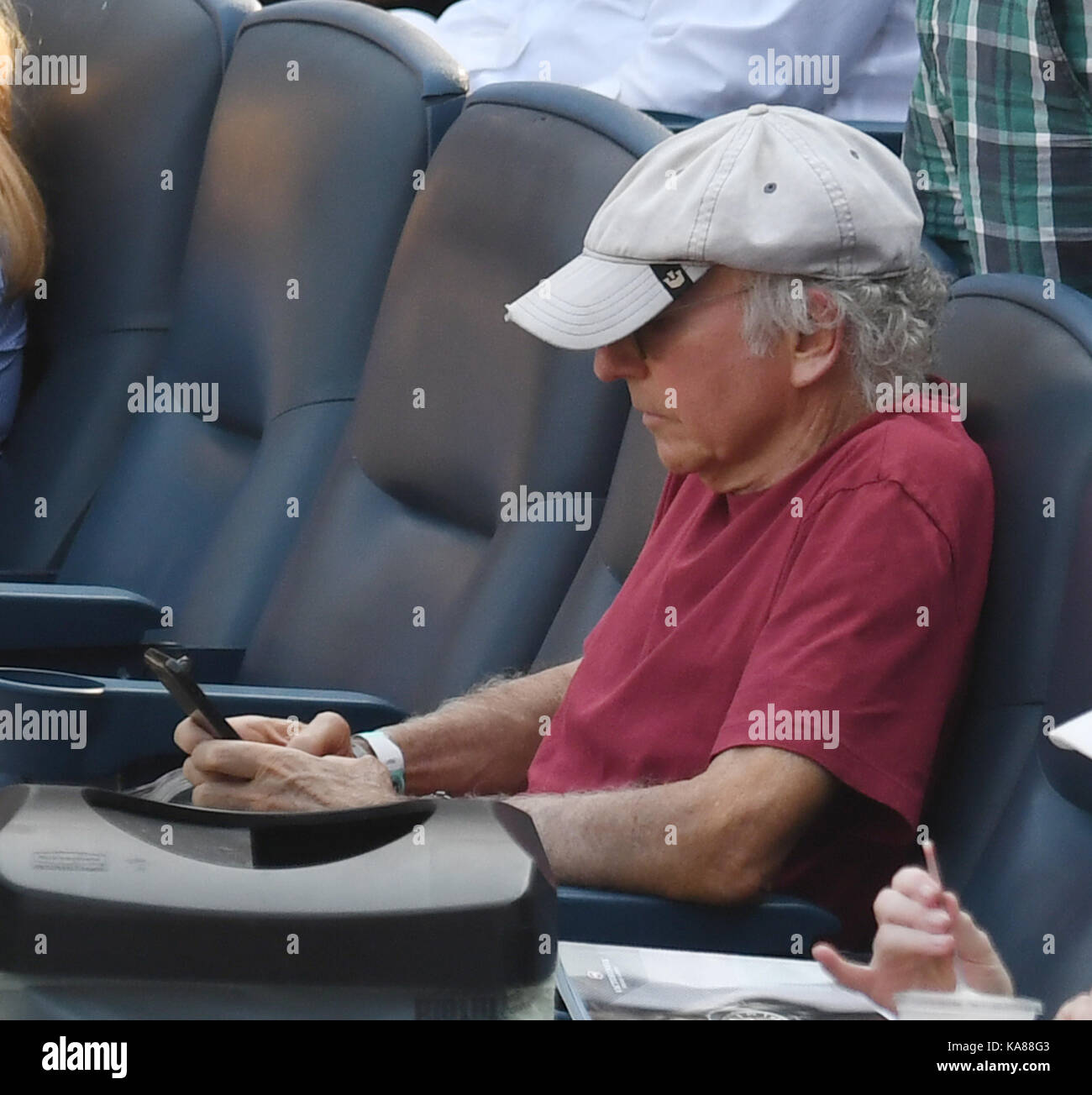 New York, NY, USA. 25th Sep, 2017. Actor Larry David attends New York ...