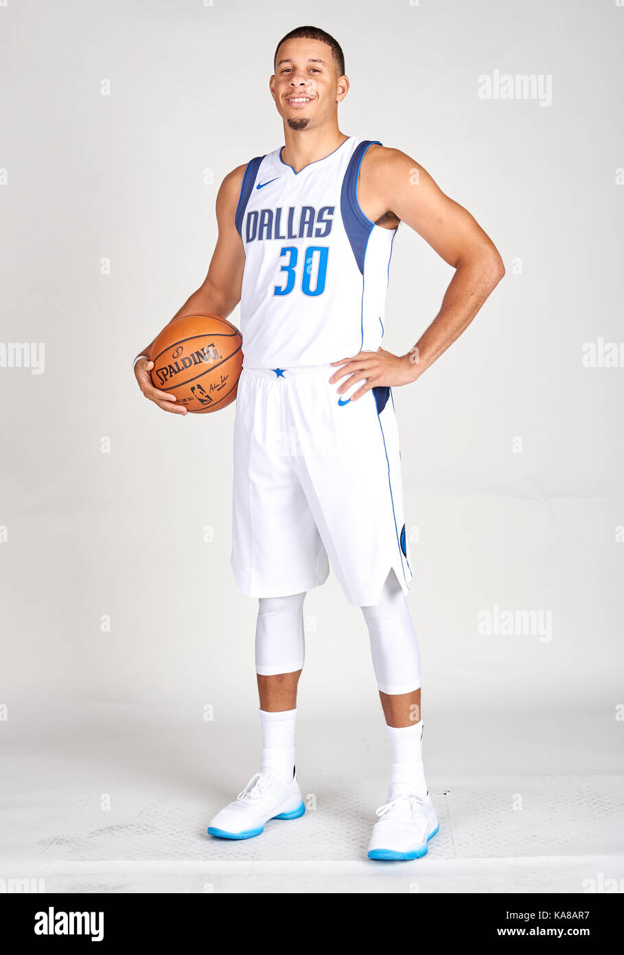 Sept 25, 2017: Dallas Mavericks guard Seth Curry #30 poses during the ...