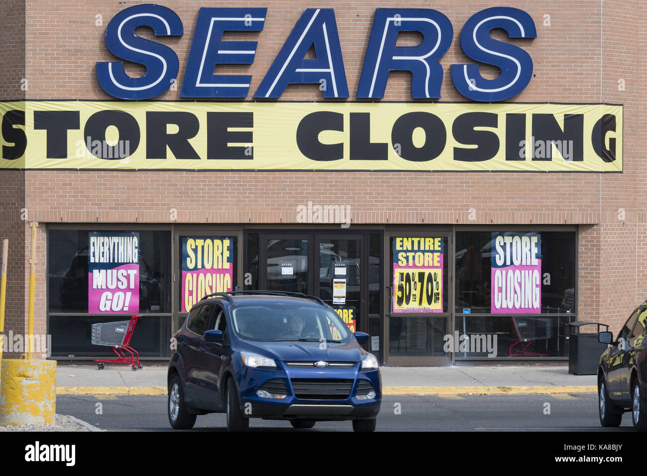 Sears closing canada hi-res stock photography and images - Alamy