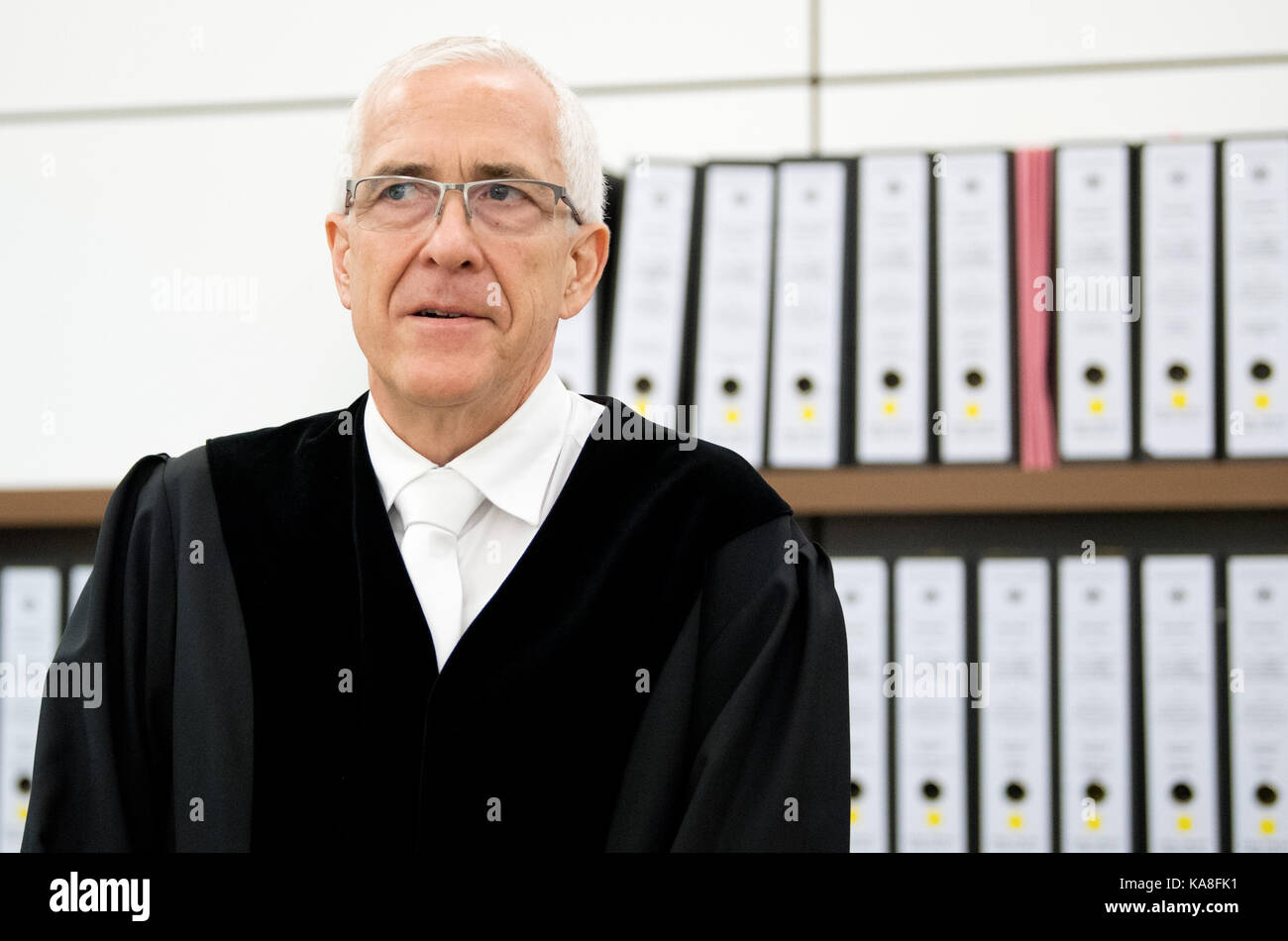 Celle, Germany. 26th Sep, 2017. The presiding judge Frank Rosenow ...