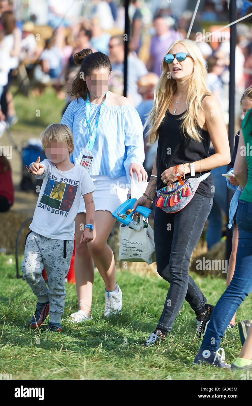 Celeb sightings at the Big Feastival 2017, held on Alex James' farm ...