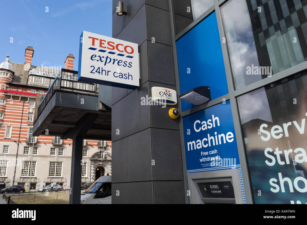 Tesco cash machine hi-res stock photography and images - Alamy