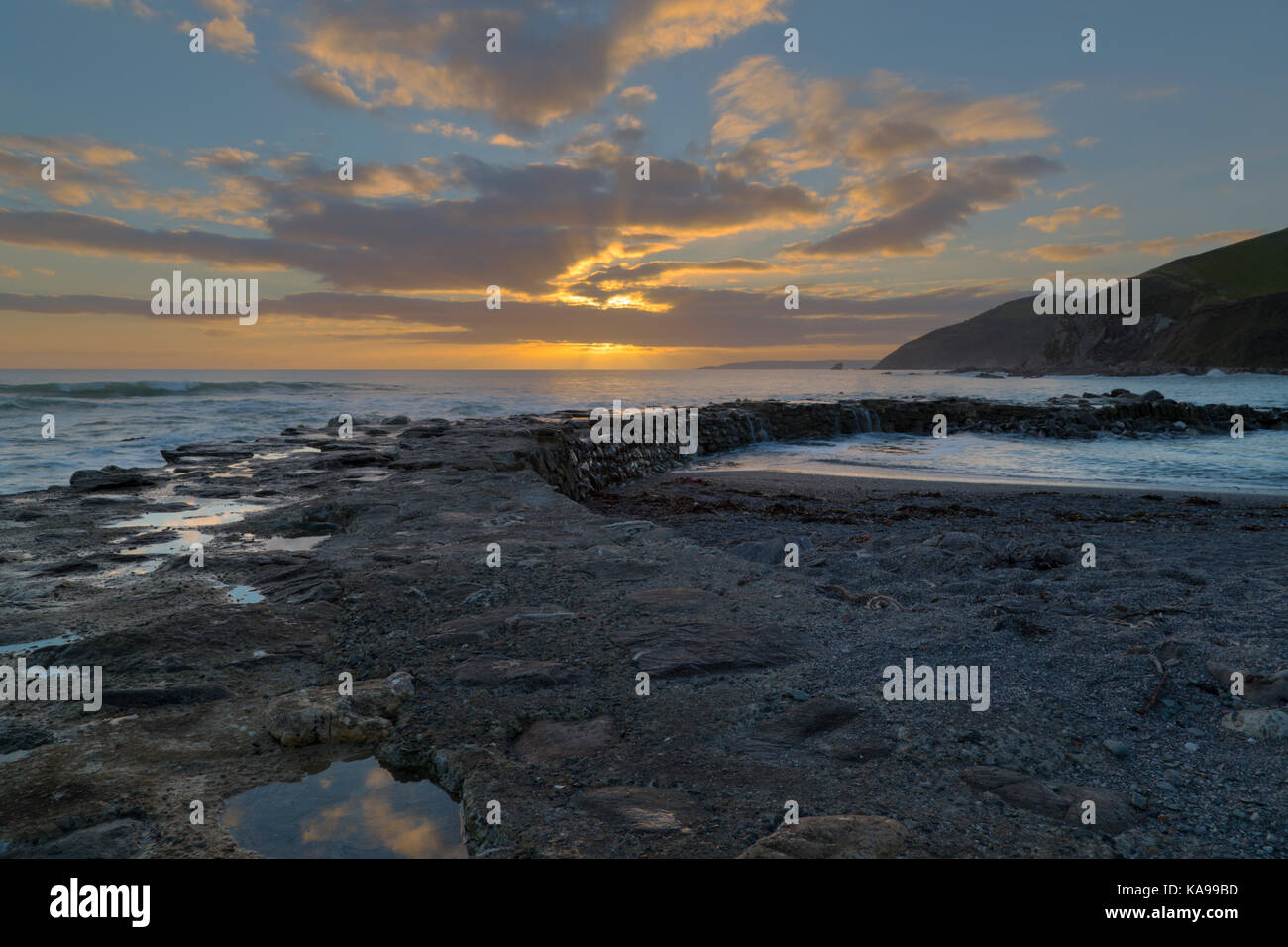 Sunset at Portwrinkle in South East Cornwall Stock Photo - Alamy