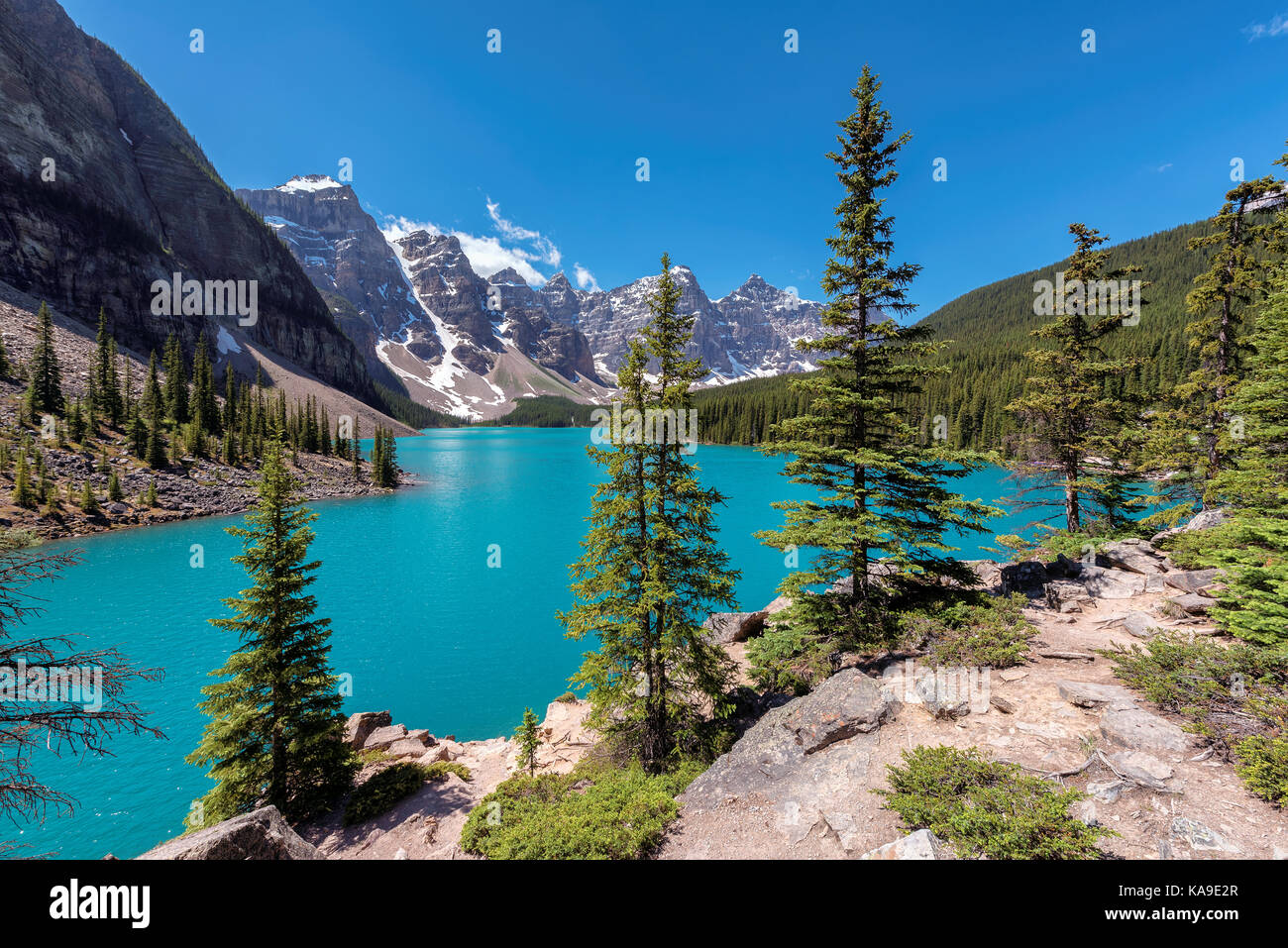 Lake moraine banff hi-res stock photography and images - Alamy