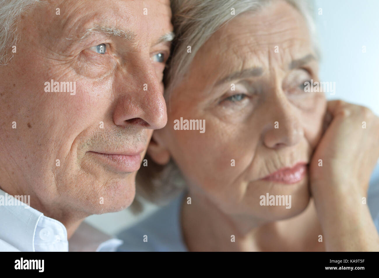 Sad senior couple Stock Photo - Alamy