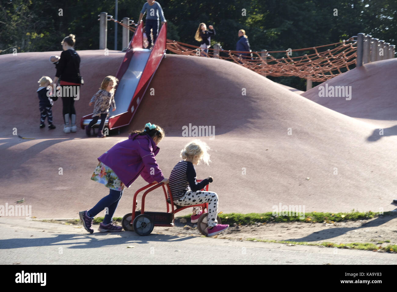 Children in a playground hi-res stock photography and images - Alamy