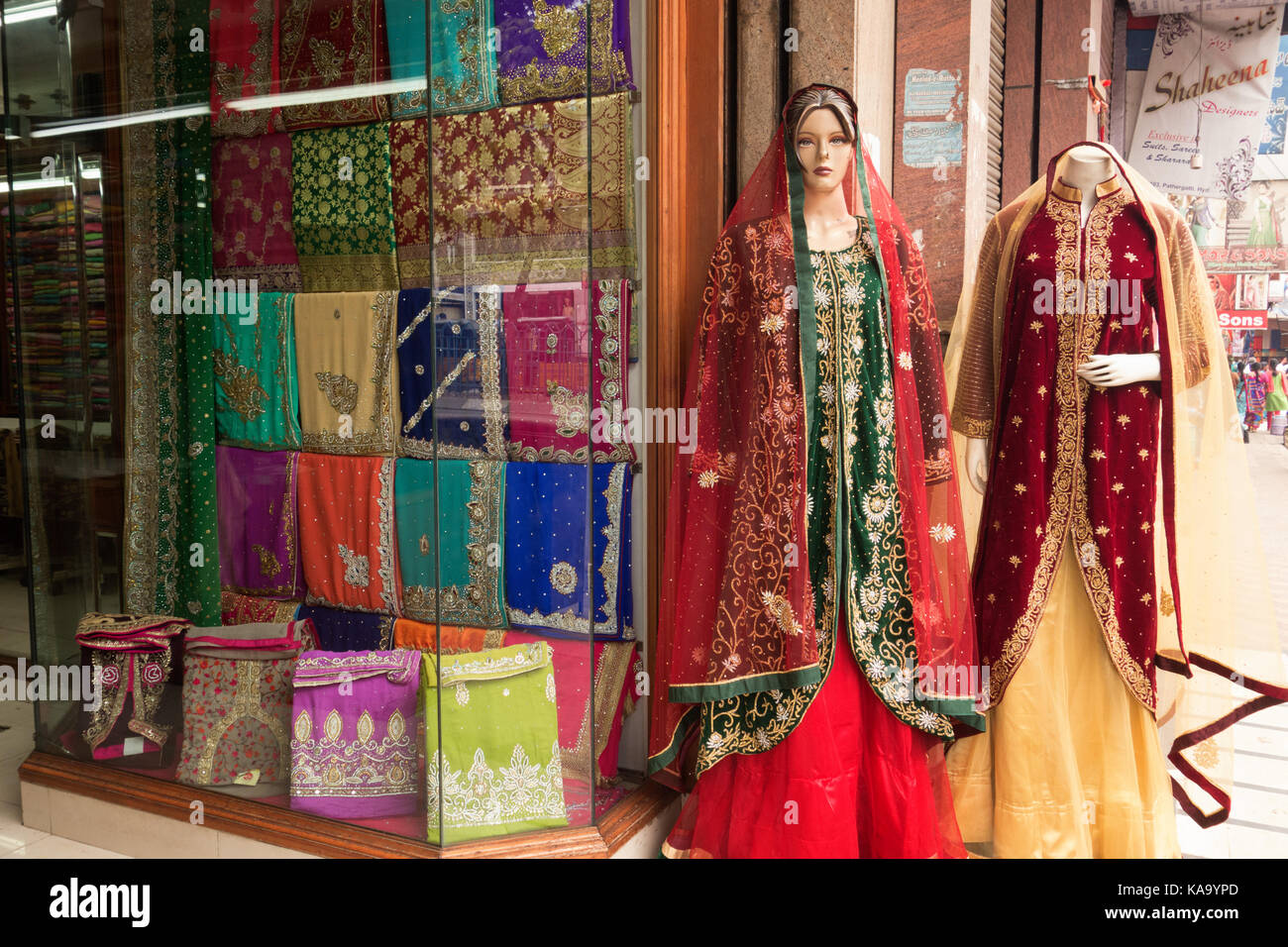 Saree display hi-res stock photography and images - Alamy
