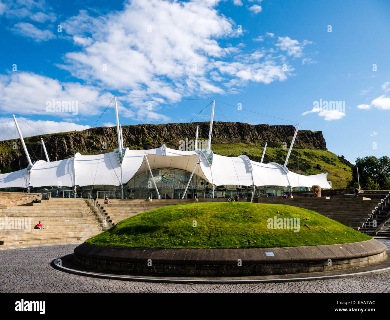 Edinburgh dynamic earth hi-res stock photography and images - Alamy