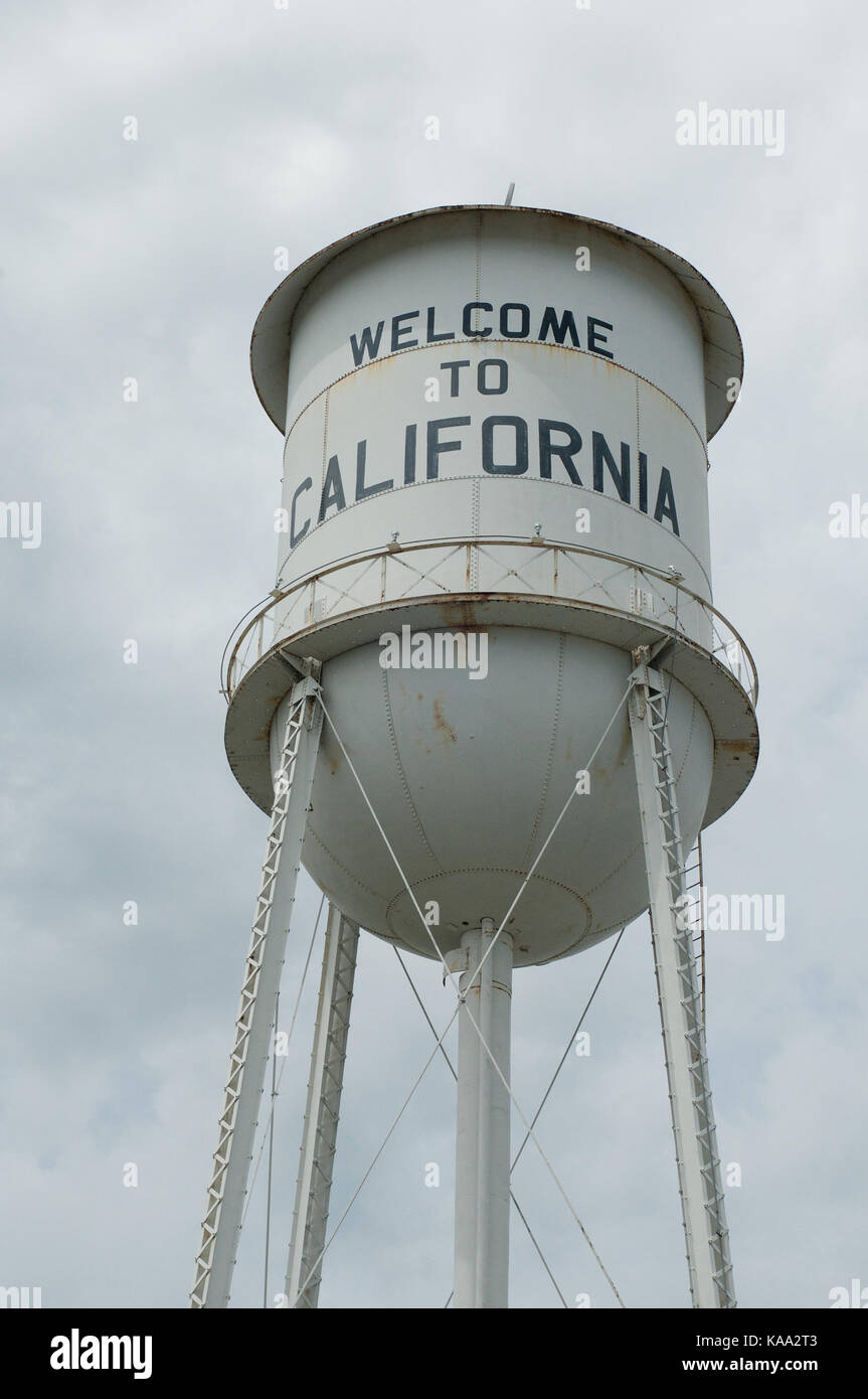 Rural water tower hi-res stock photography and images - Alamy