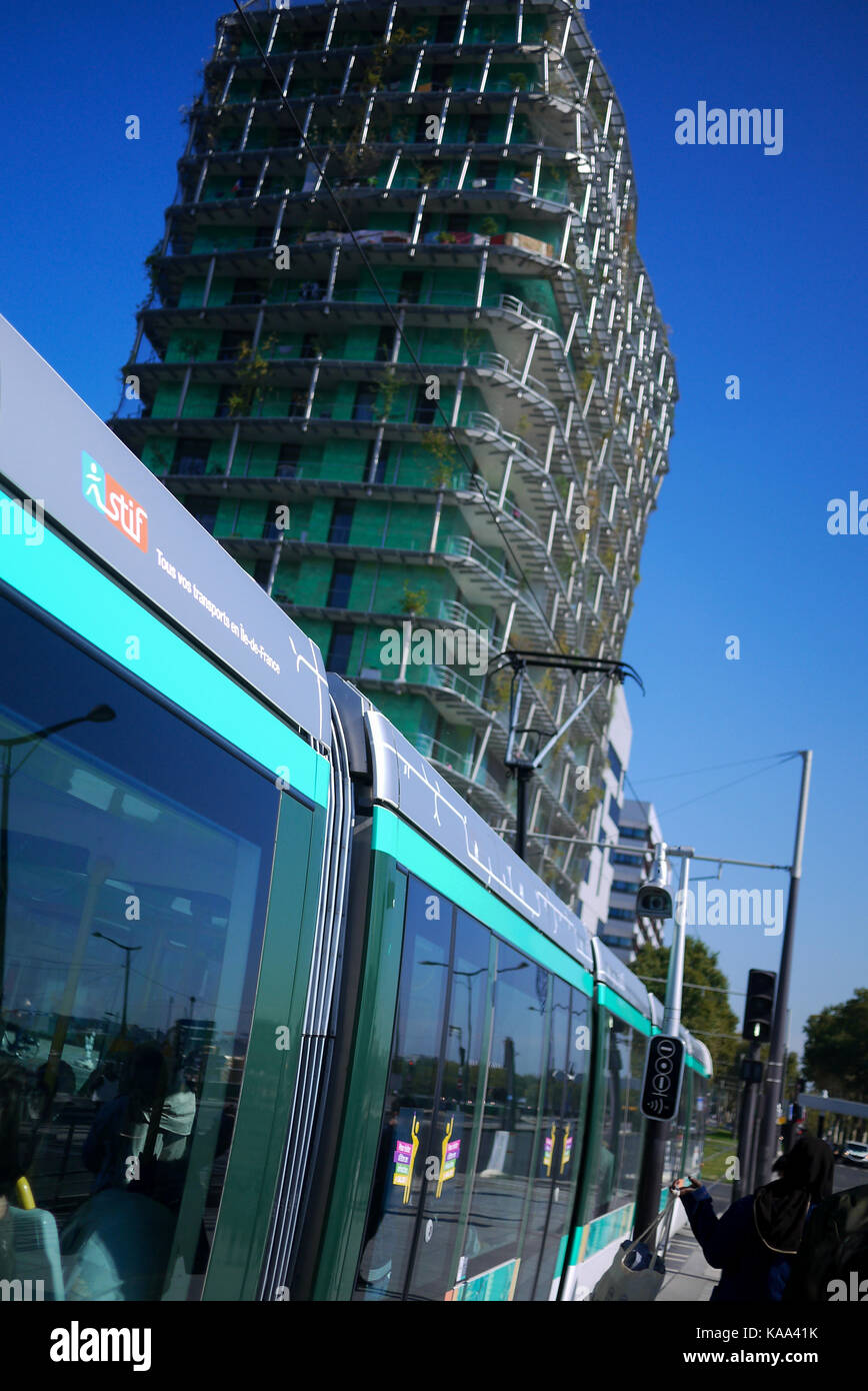 T3 RATP Tramway at Avenue de France stop, Paris, France Stock Photo - Alamy