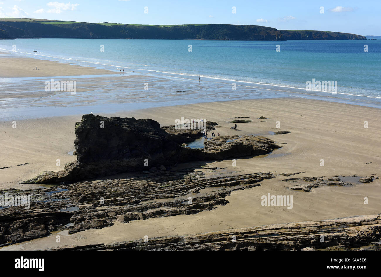 Broad haven beach wales hi-res stock photography and images - Alamy