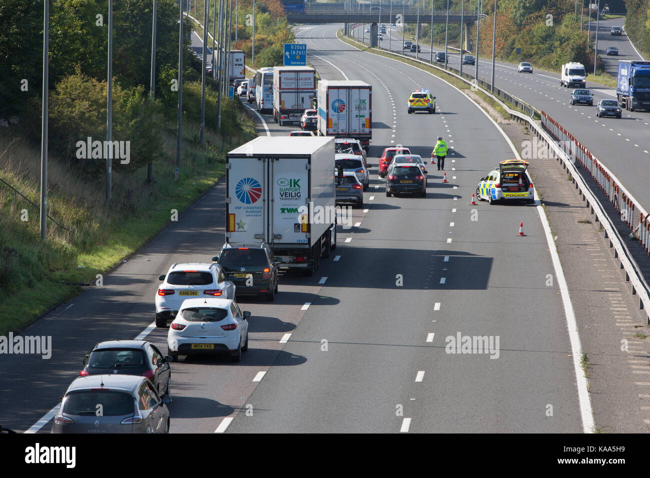 Police closing a motorway Stock Photo - Alamy