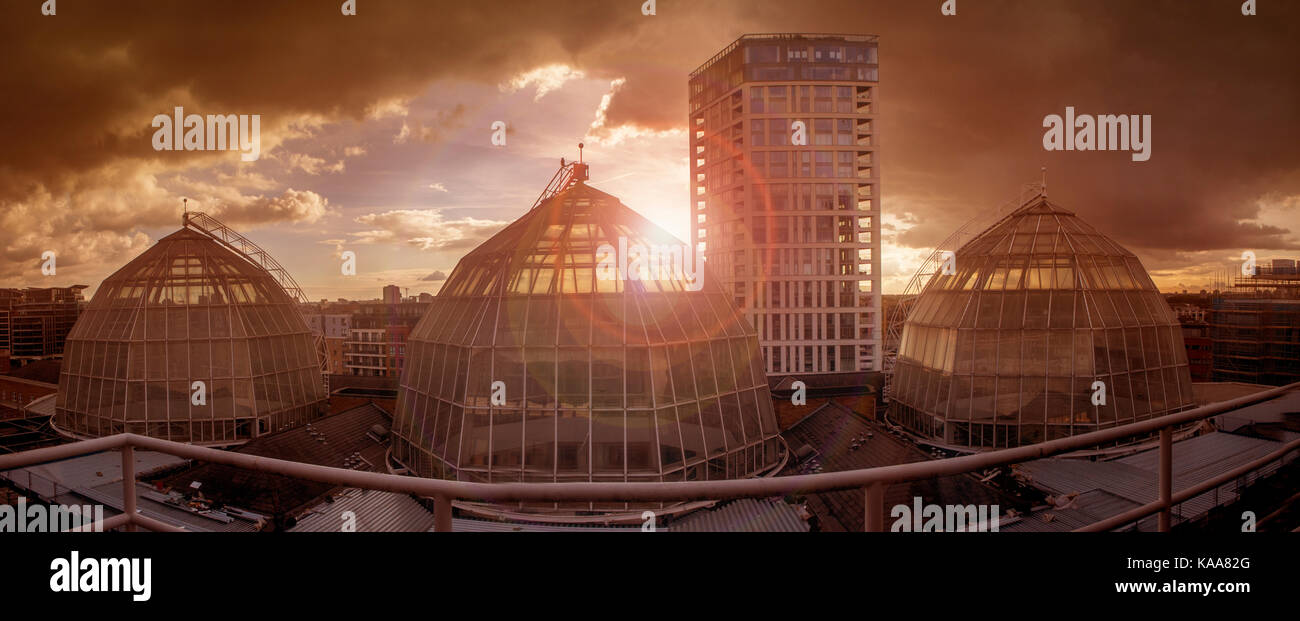 Chelsea Design Centre in London at dusk Stock Photo - Alamy