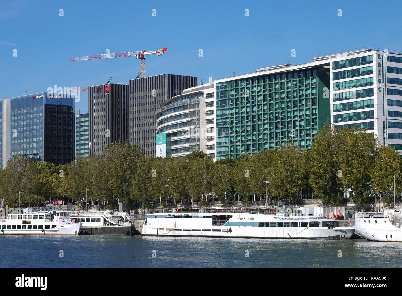 Les docks paris hi-res stock photography and images - Alamy