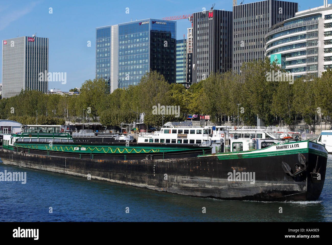 Les docks city fashion design hi-res stock photography and images - Alamy