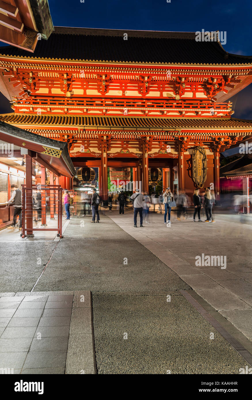 Tourists at the Edo era Hozomon entrance of Sensoji, also known as ...