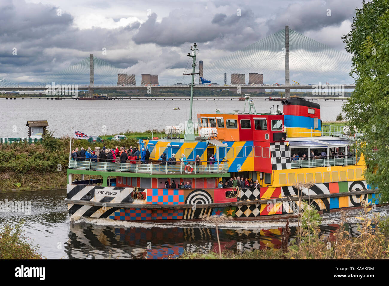 The dazzle ferry snowdrop hi-res stock photography and images - Alamy