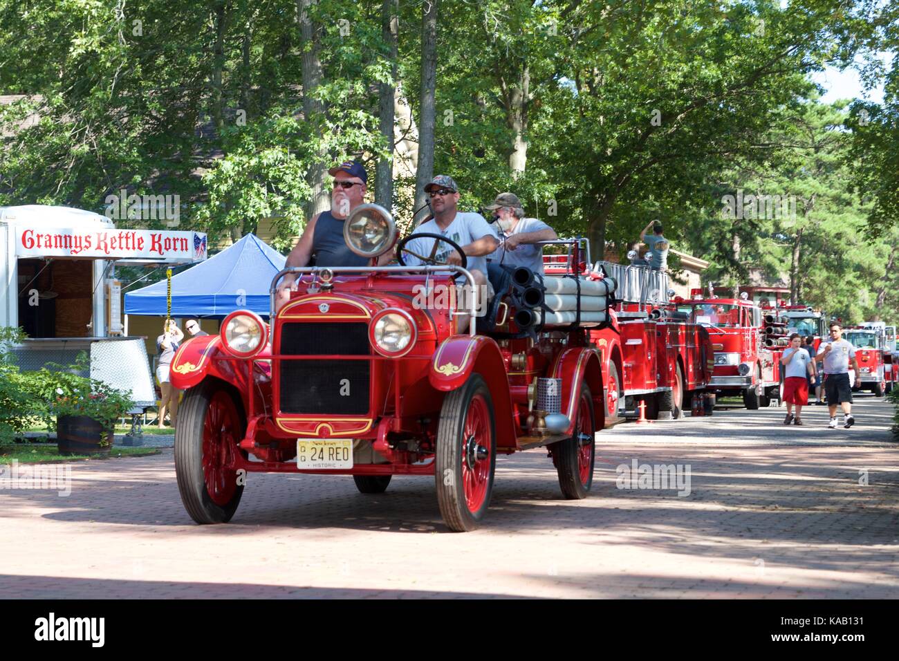 Fire truck parade hi-res stock photography and images - Alamy