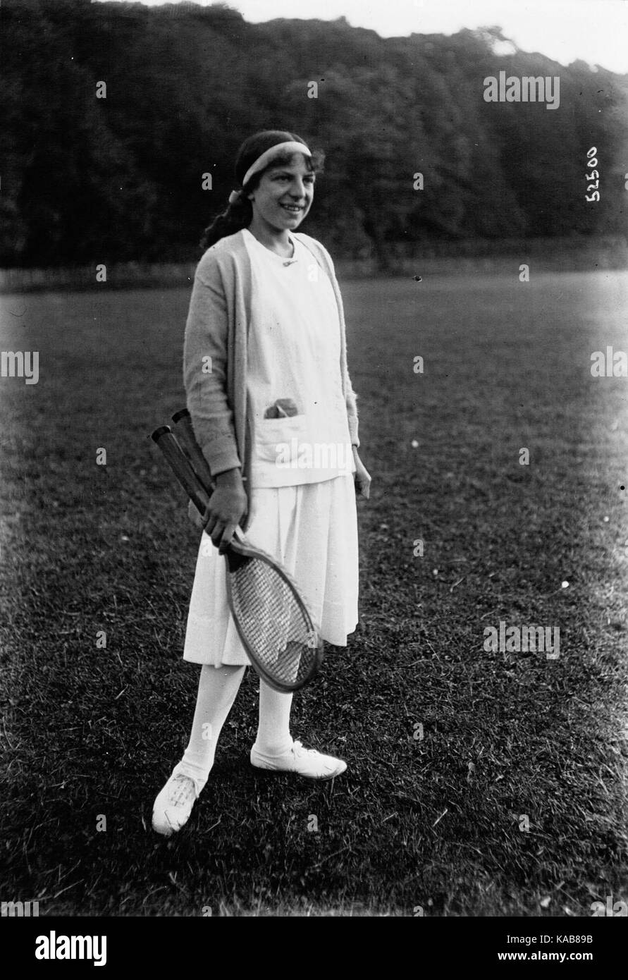 Suzanne lenglen hi-res stock photography and images - Alamy