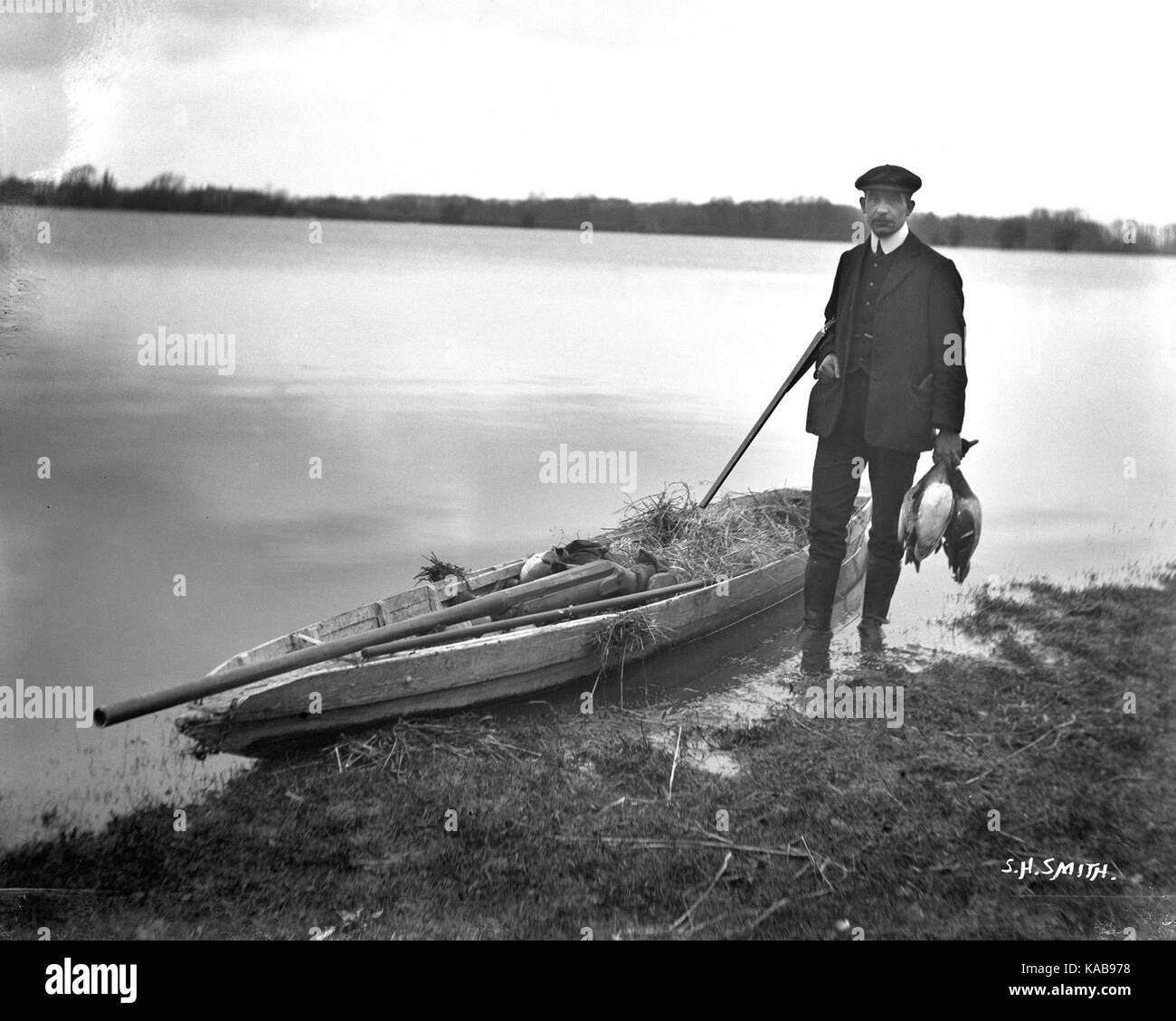 English punt Black and White Stock Photos & Images - Alamy