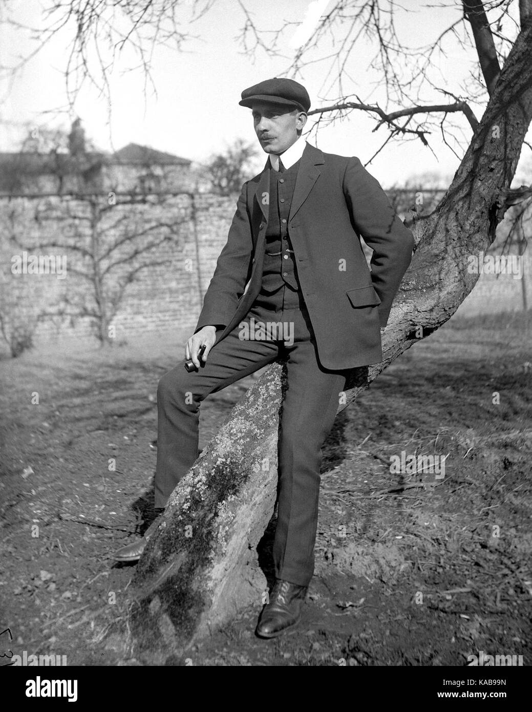 Sat photo Black and White Stock Photos & Images - Alamy